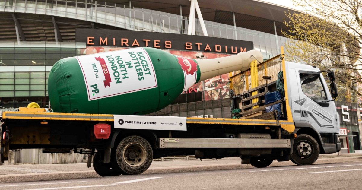 Gunner bottle it: Paddy Power delivers an 18ft bottle to Arsenal ...