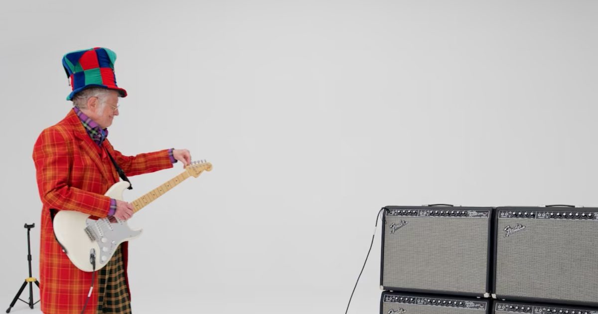 It's not Christmas: Noddy Holder’s #notyetnoddy teasers for Iceland's ...